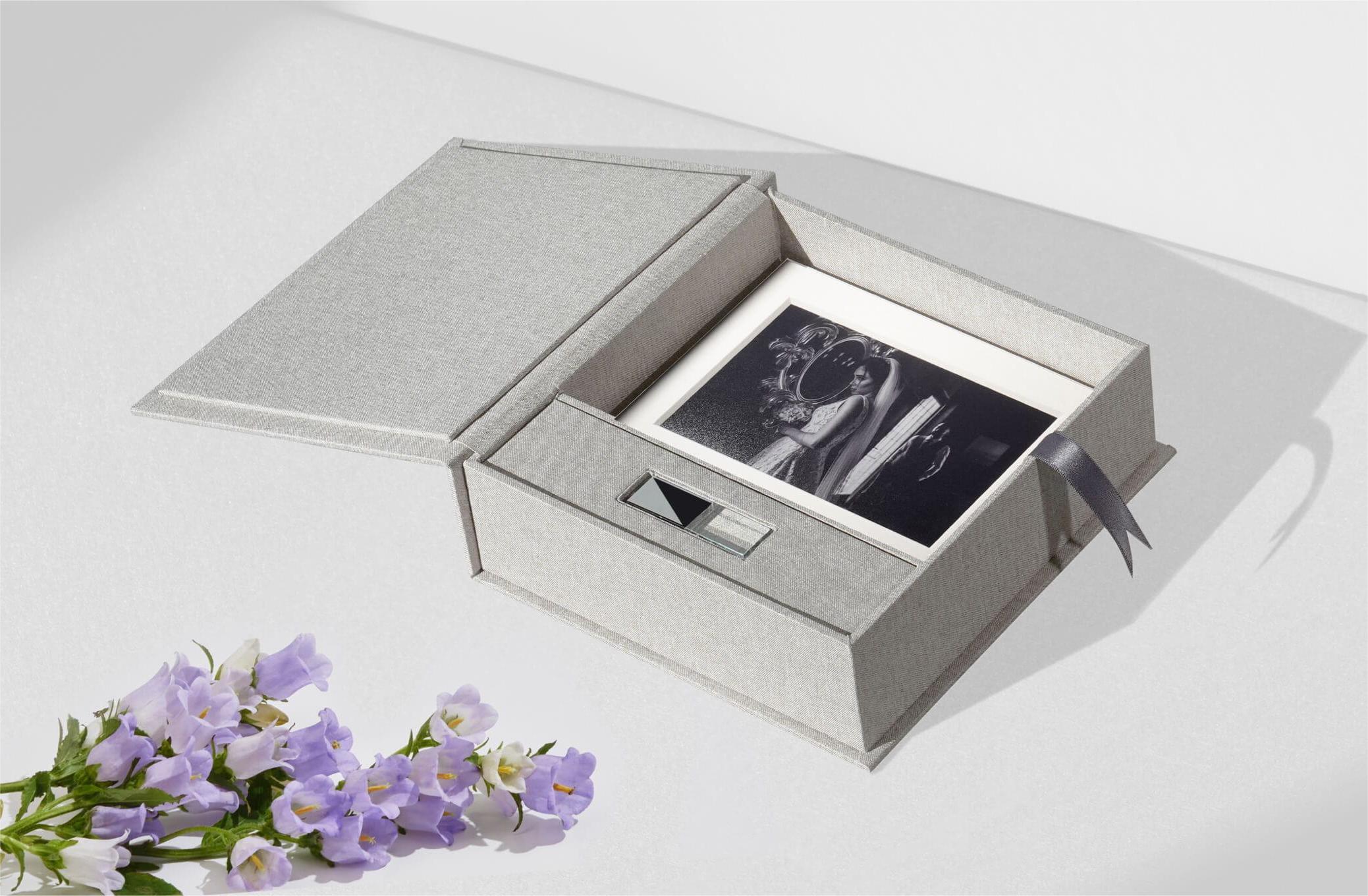 Folio Box: Creative Ways to Package and Present Your Photos — Zno Blog